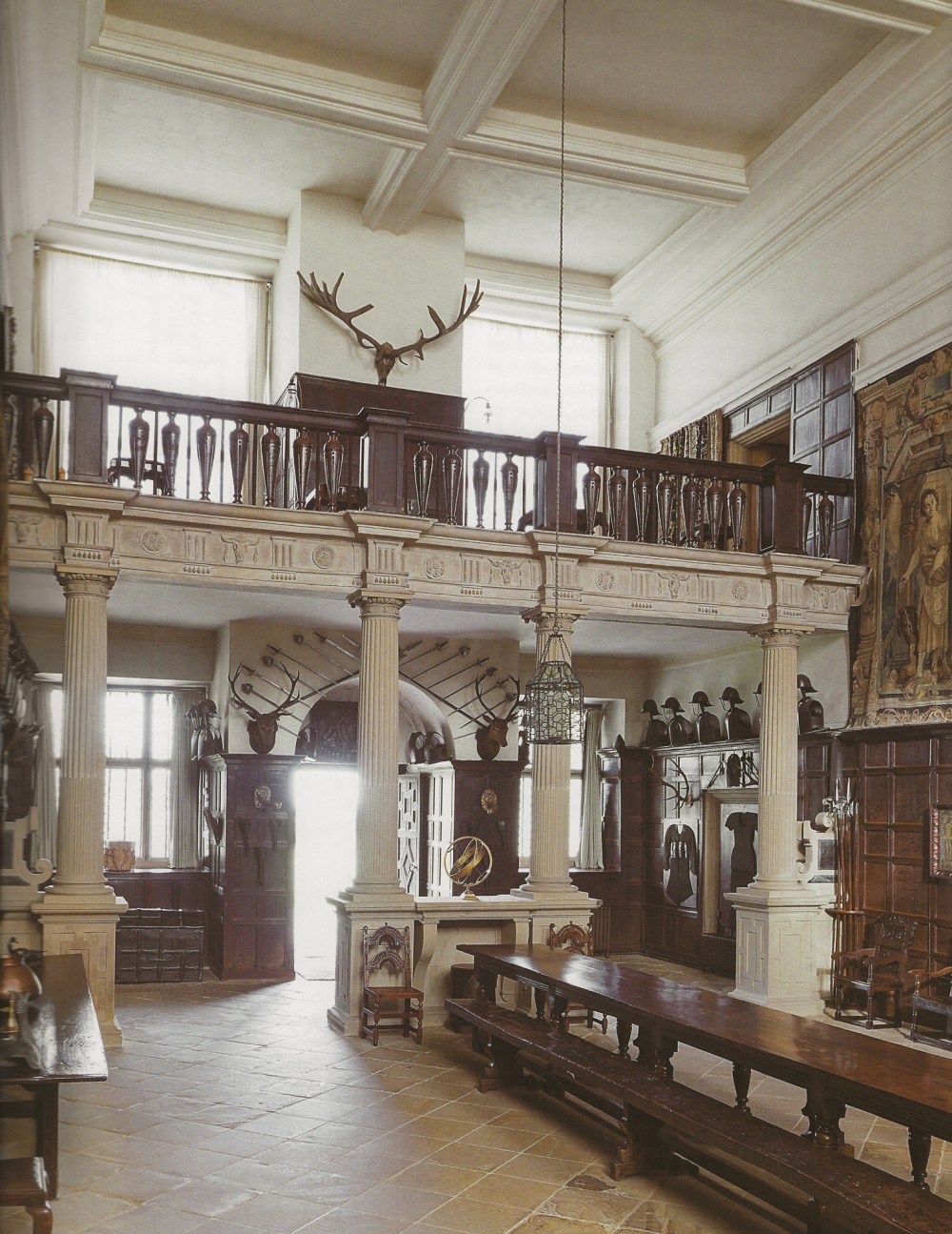 Book review: Hardwick Hall: A great old castle of romance | The Frame Blog