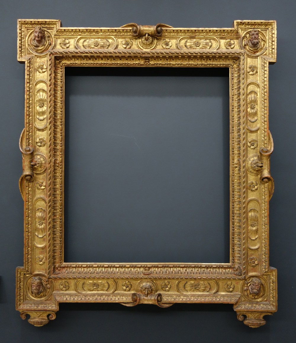 The exhibition Regards sur les Cadres, and the frame collection of the ...
